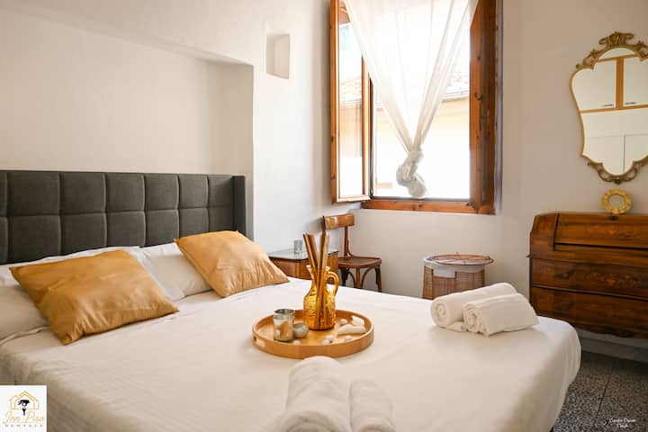 Inn Pisa Rentals 2 - Rustic Romantic Pisa Flat - Pisa