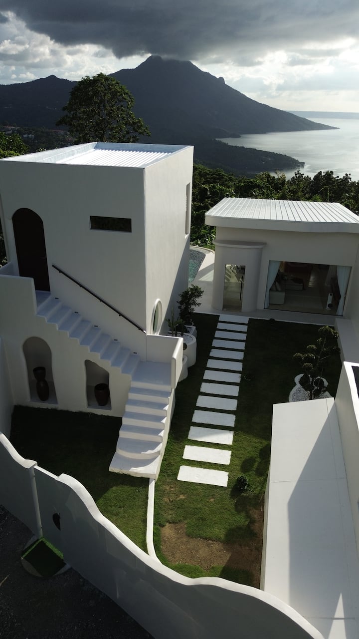 Salud By The Lake - Mataas Na Kahoy