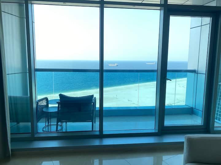 Seaside Gem – 2br Beachfront Apartment - Ajman