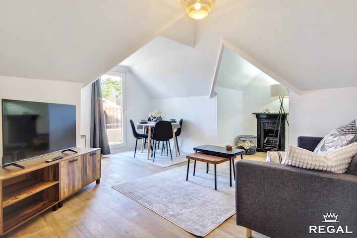 Character Apartment, Close To The Beach, Sleeps 5 - Boscombe