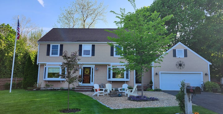 Cozy, Coastal Home Close To Everything! - Newburyport, MA