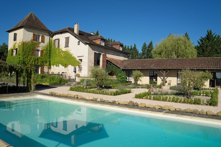 Pure Gardères: Luxury Retreat Venue, South France - Gers