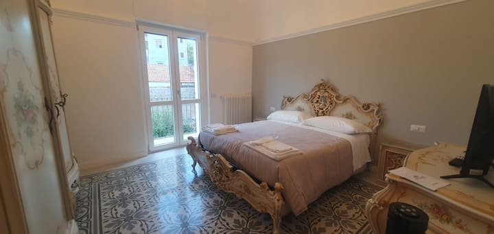 Palazzo Mateola Luxury Rooms '900 - Matera