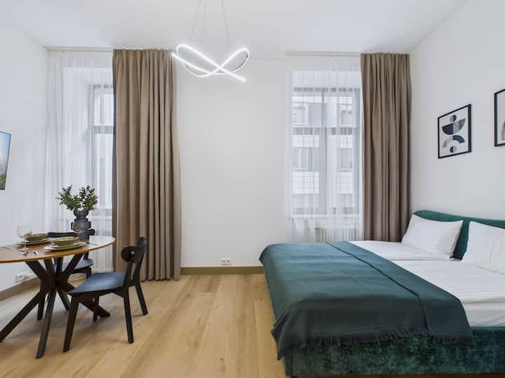 Polished City Centre Studio - Near Central Station - Riga