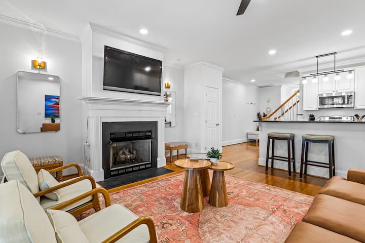 Cozy City Living - Raleigh, NC