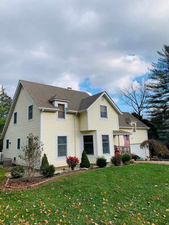 Home Close To Memorial Stadium And Assembly Hall! - Bloomington, IN