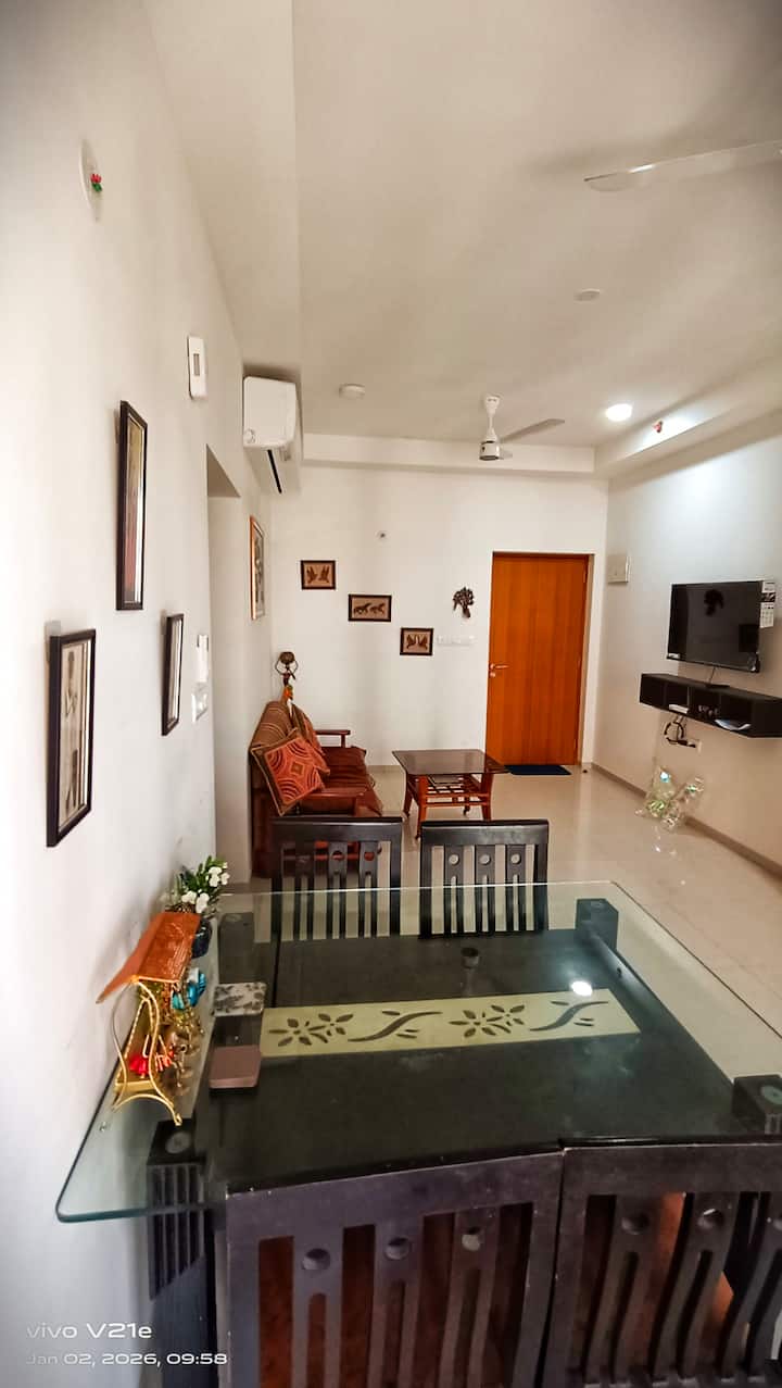 A Bright_ City View/2bhk Corner Apt. In Gift City - Ahmedabad