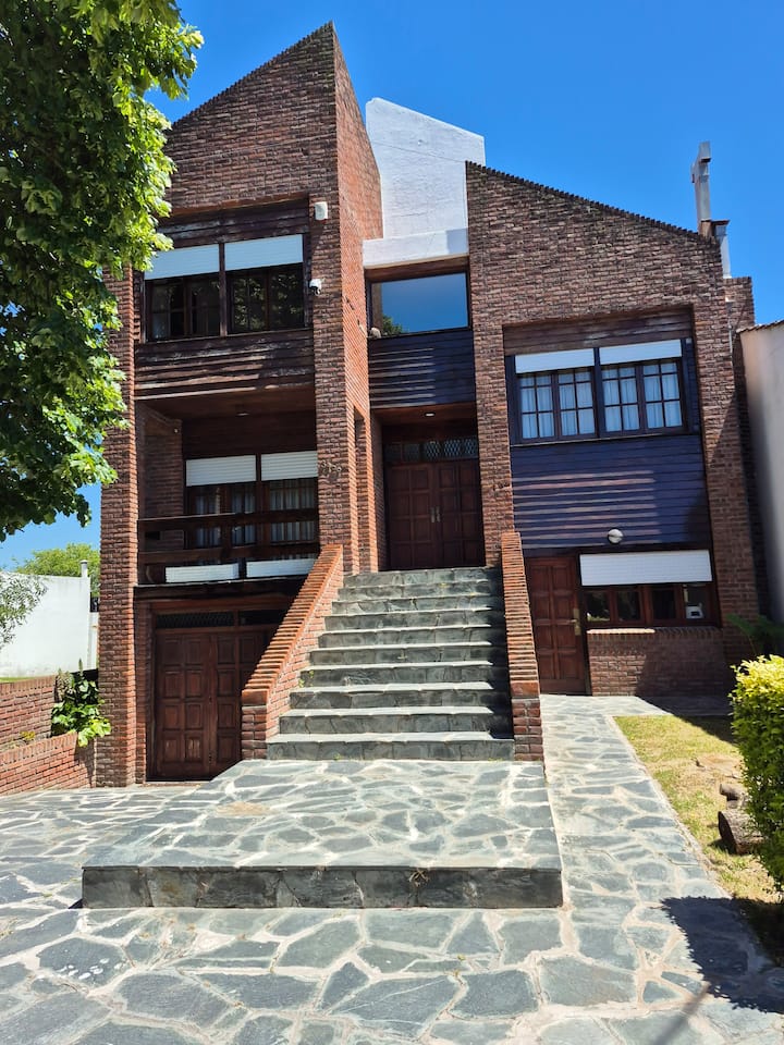 Casa Familiar, Zona Villa Victoria Ocampo - Mar del Plata