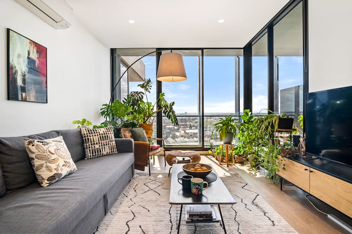 Live Luxe | 1br Retreat In Flagstaff W/ Pool & Gym - Australia