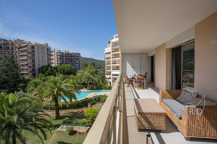 Bel Appartement à L'orée Du Golf - French Riviera