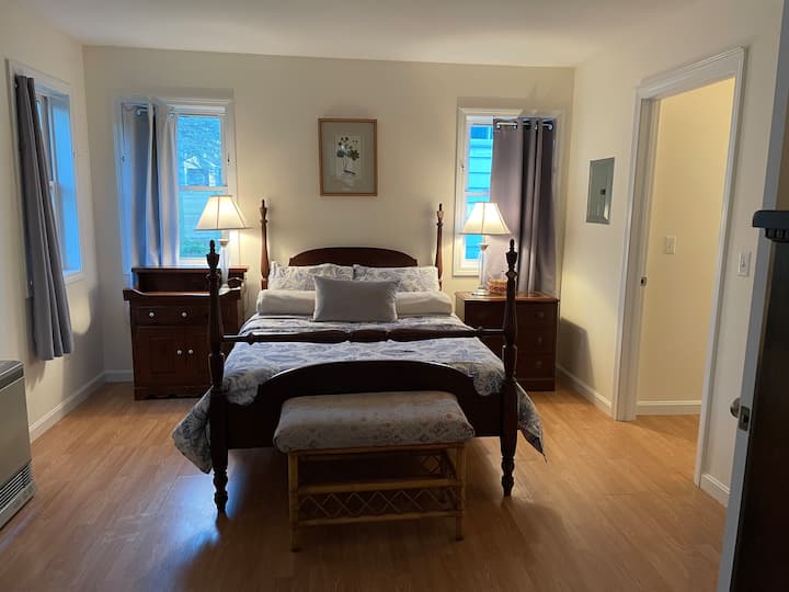 Cozy Morristown Apt- Close To Ski Resorts/elmore - Vermont