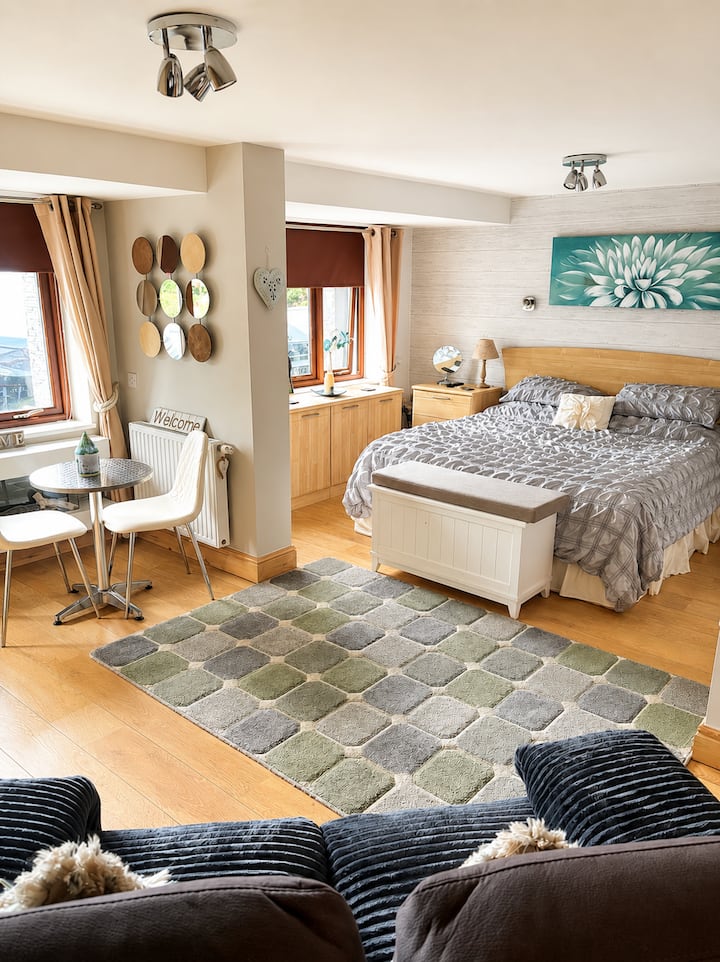 Peaceful Countryside Guest Room - Wareham