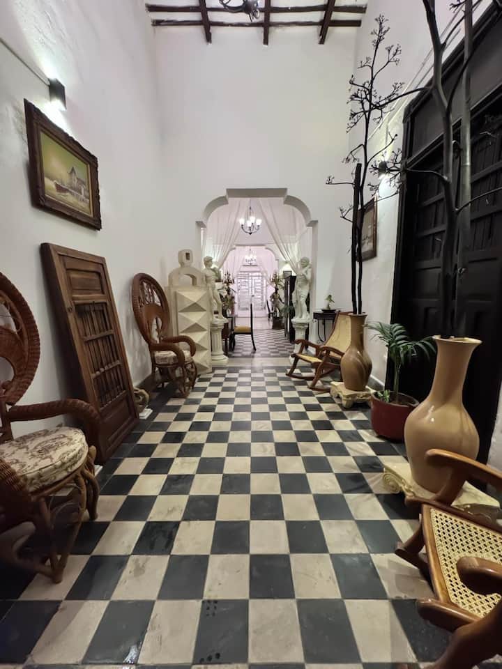 Renta De Casona Con Alberca Centro Histórico - Mérida