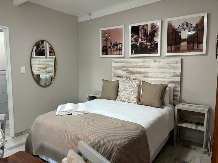 Graceland: Classic Le Grace - Krugersdorp