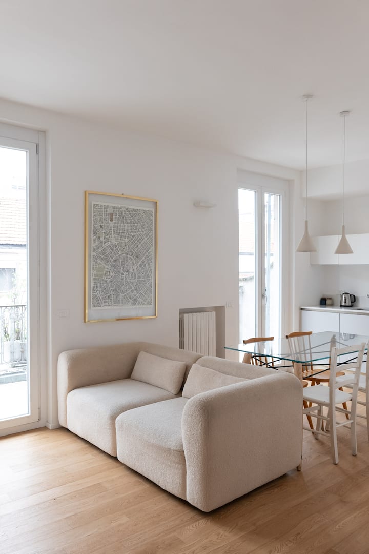 Luminoso Trilocale Con Ampio Terrazzo - Mirable Pm - Milan