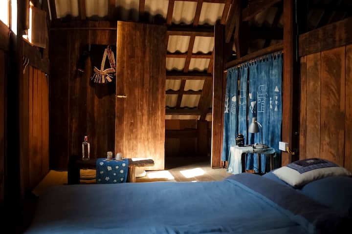 Bluebird | Dzay Architecture By The Little Stream - Vietnam