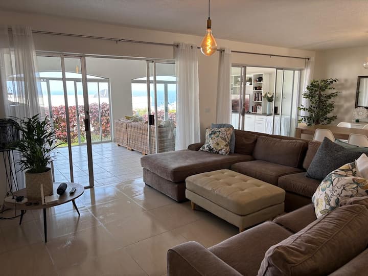 Salt Rock Paros Apartment - Dolphin Coast