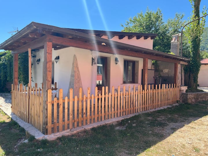 L'orchidea - Nella Magia Del Borgo Delle Rose - Tagliacozzo
