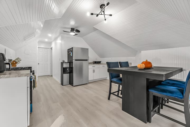 Modern 1-bedroom Retreat In Bridgeport - Bridgeport, CT