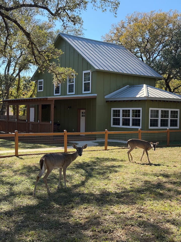 Family-friendly Home With Cabin Vibes And Big Yard - Rogers Ranch – San Antonio
