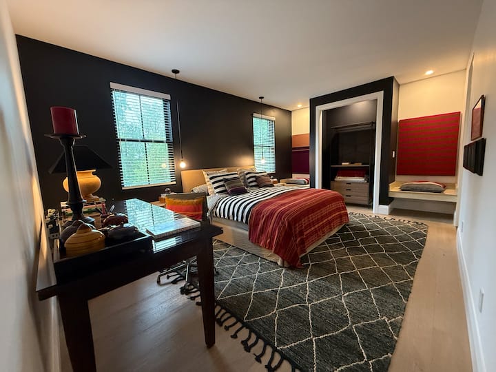 2nd Floor Ensuite Bedroom Near Downtown Kingston - Kingston
