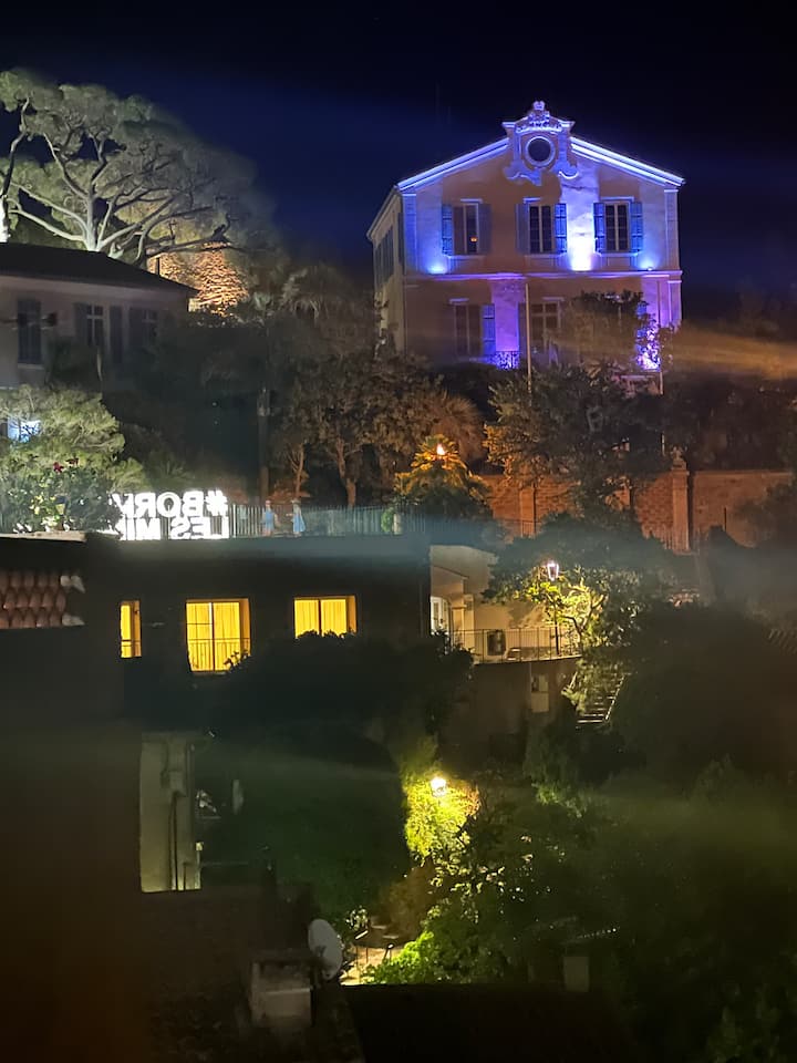 Bormes Centre 75 M2 Séjour Artistique 2 à 4 Pers. - Le Lavandou