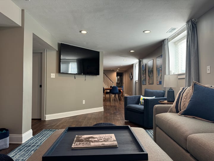 Winona Lake Garden Retreat |2br/2ba Apartment - Carr lake, Claypool