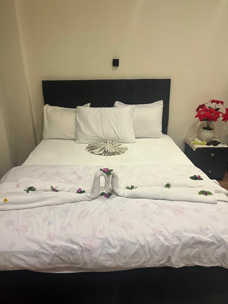 pyramides Royaume RZ Hôtel - Hôtels à louer à Nazlet El-Semman, Giza ...