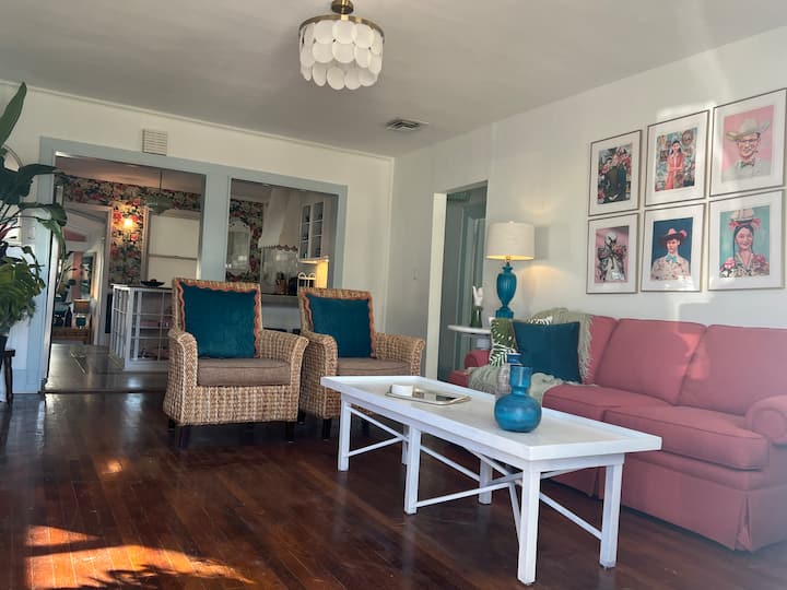 Salty Sirens Shack - Norfolk, VA