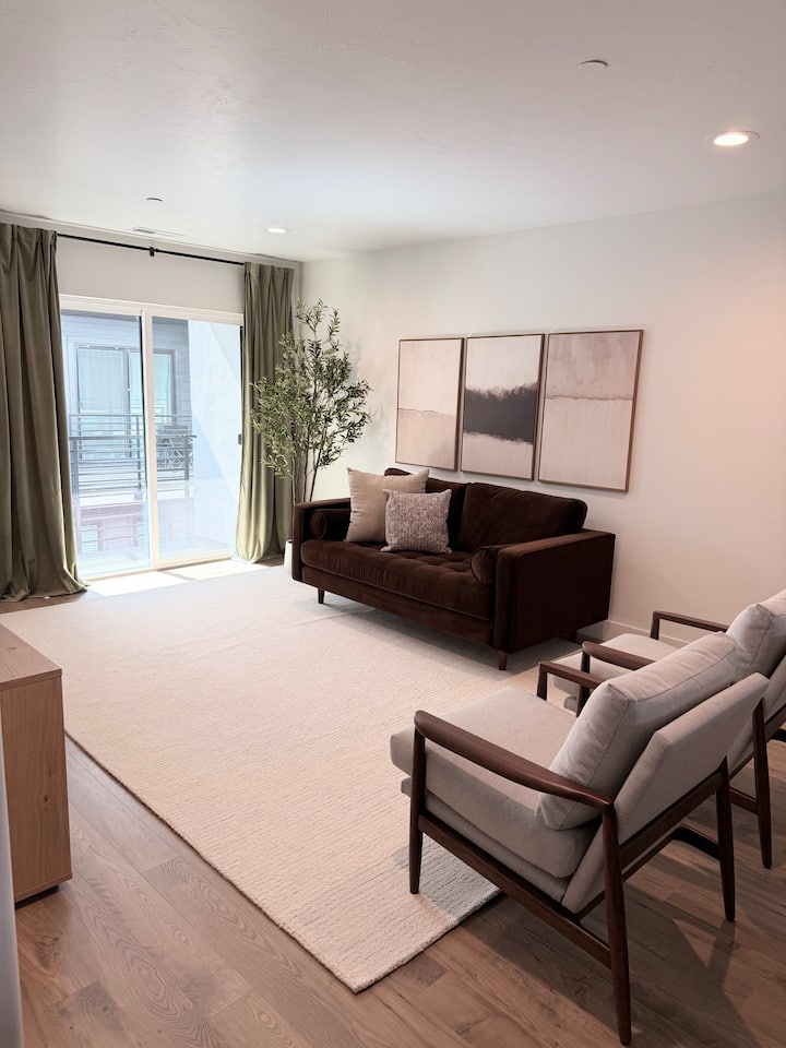New, Cozy, Modern | 2 King Bedrooms | Near Airport - Salt Lake City Airport (SLC)
