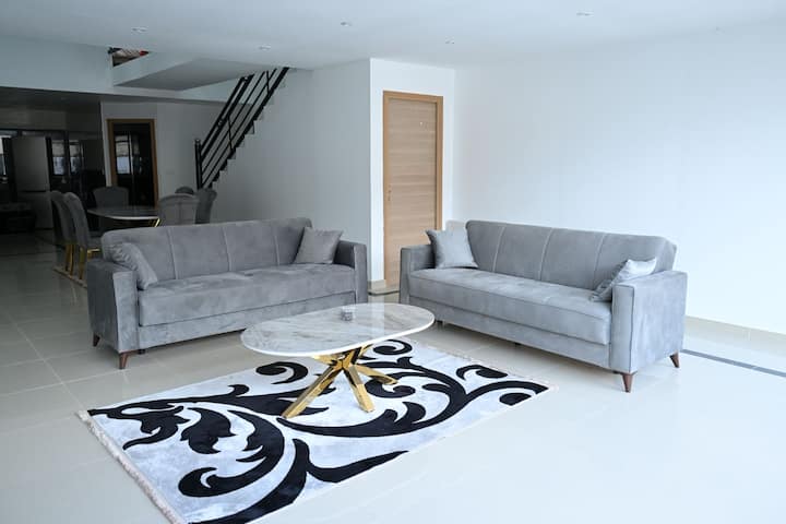 Modern 4-bedroom Retreat - Auvers-sur-Oise