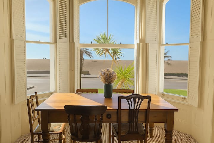 The Palms, Folkestone Beach - Folkestone