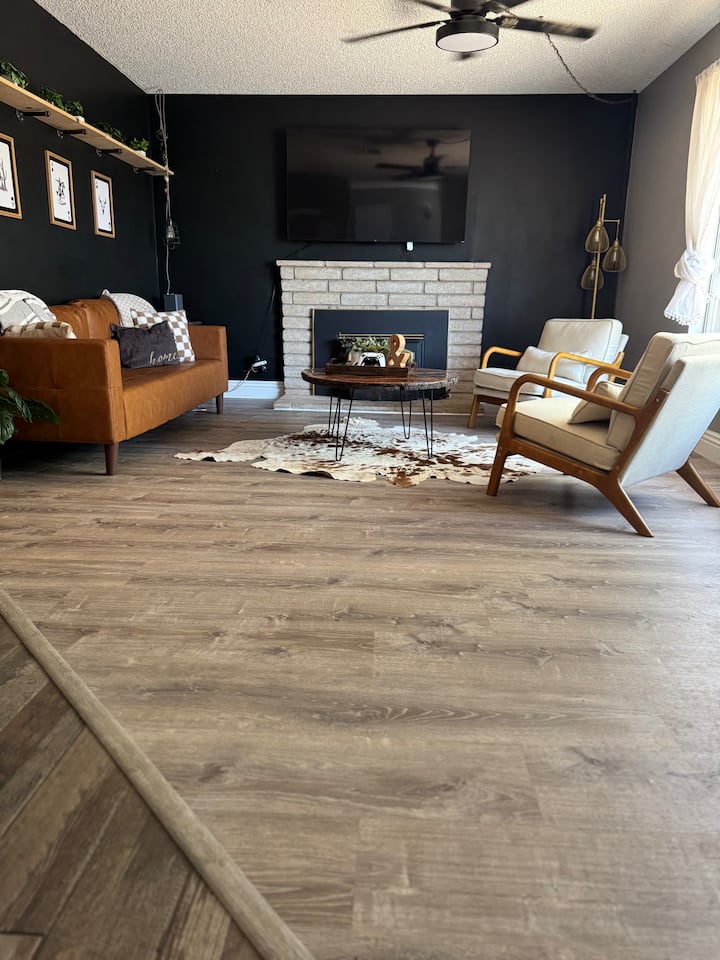 Rustic Roots Retreat - Ridgecrest, CA