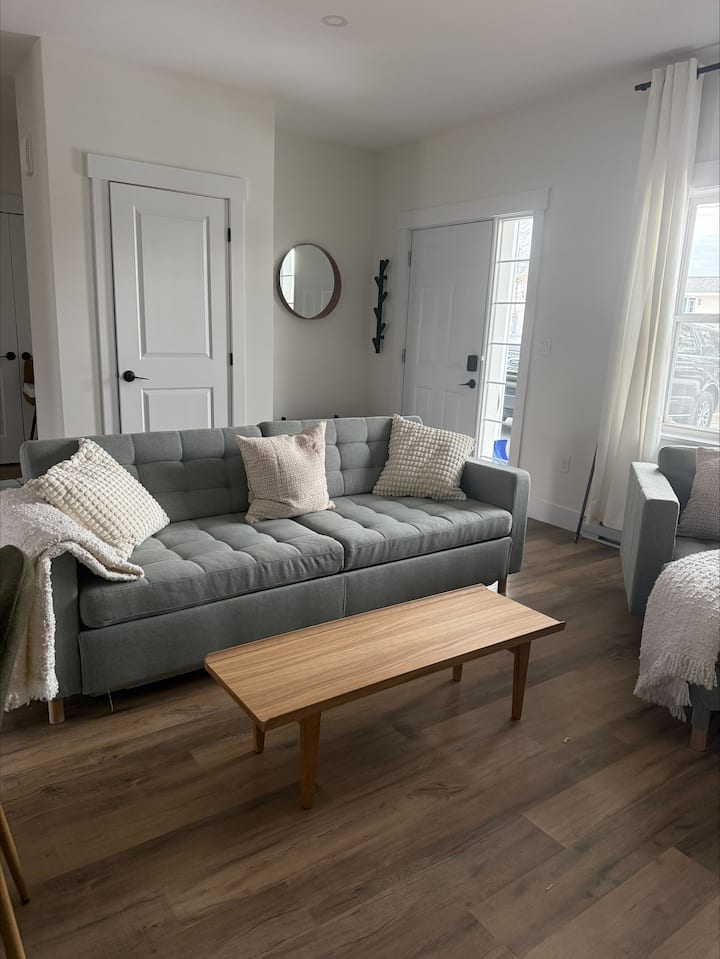 The Hub In Lantz-modern 2brdm W/working Space &Bbq - Nova Scotia