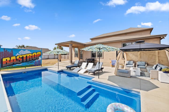 Texas Retreat Pool, Pickleball, Arcade Sleeps 12 - Bastrop, TX