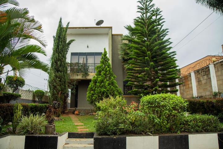 7br Villa With Jacuzzi City @ Kalungu Road, Bunga - Kampala