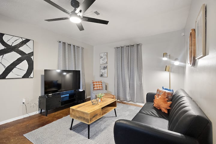 Cozy Jackson Stay Near Work Sites - Jackson, MS
