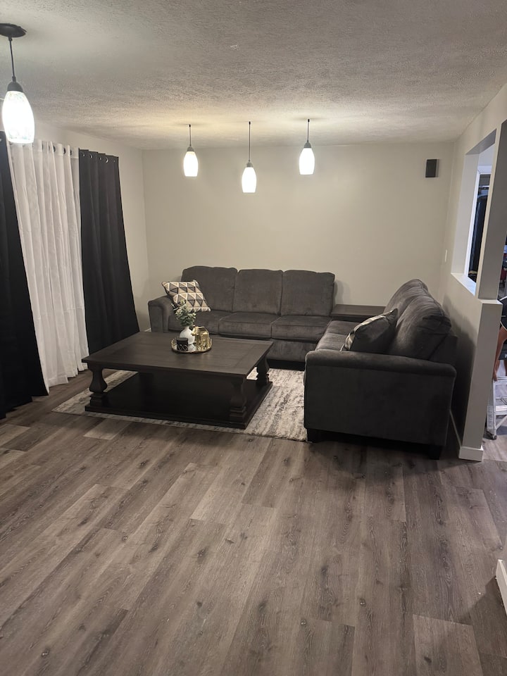 Nancy’s House Near Downtown - Grand Rapids, MI