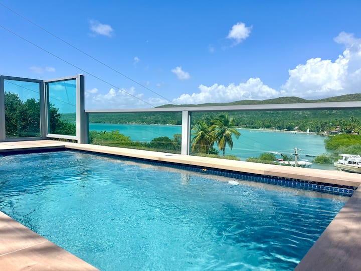 Gilligans Bayview - Puerto Rico