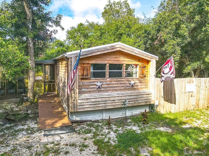 Perfect Fishing Cottage In Alligator Point - Alligator Point, FL
