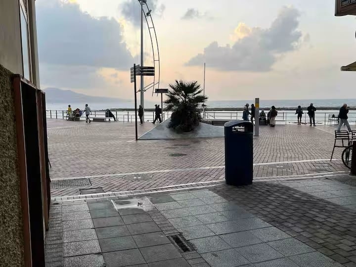 Amazing Beachfront Las Canteras - Las Palmas de Gran Canaria