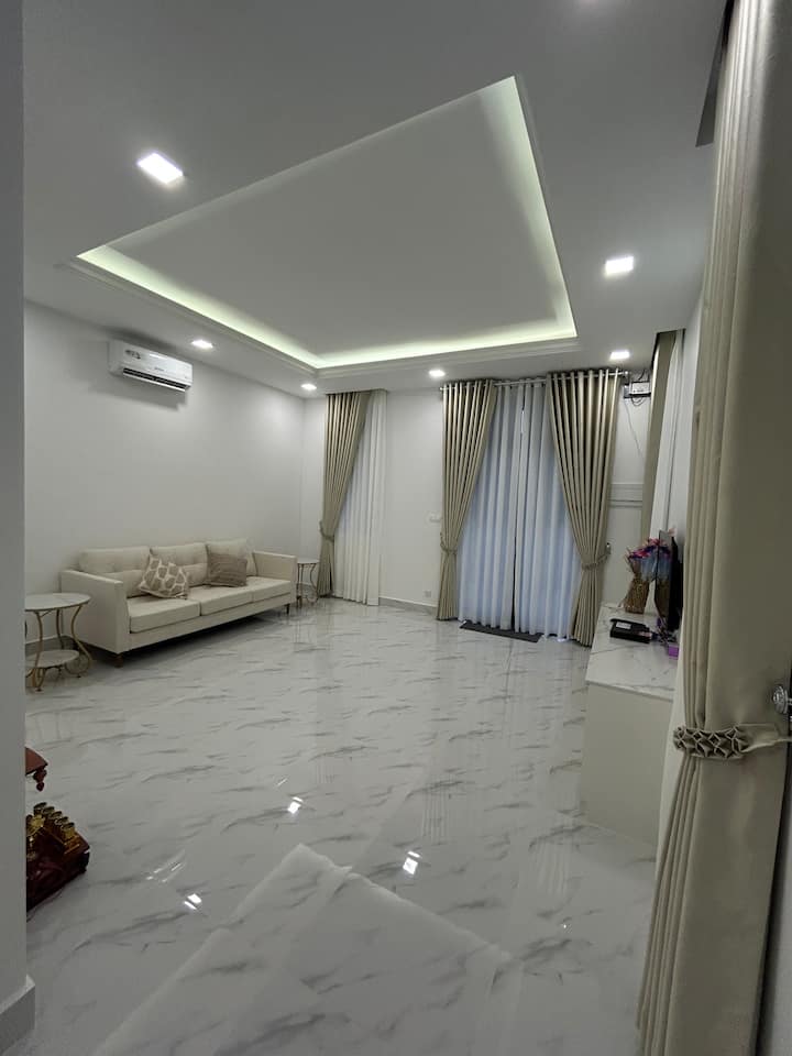 Charming 4-bedroom Townhome In Vibrant Phnom Penh! - Phnom Penh