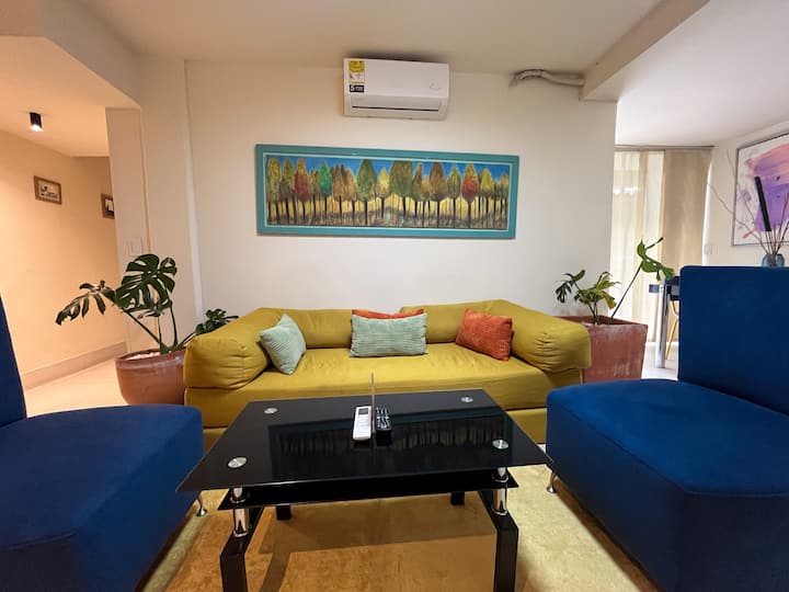 4br/3ba Laureles Home-central & Super Wifi - Medellín