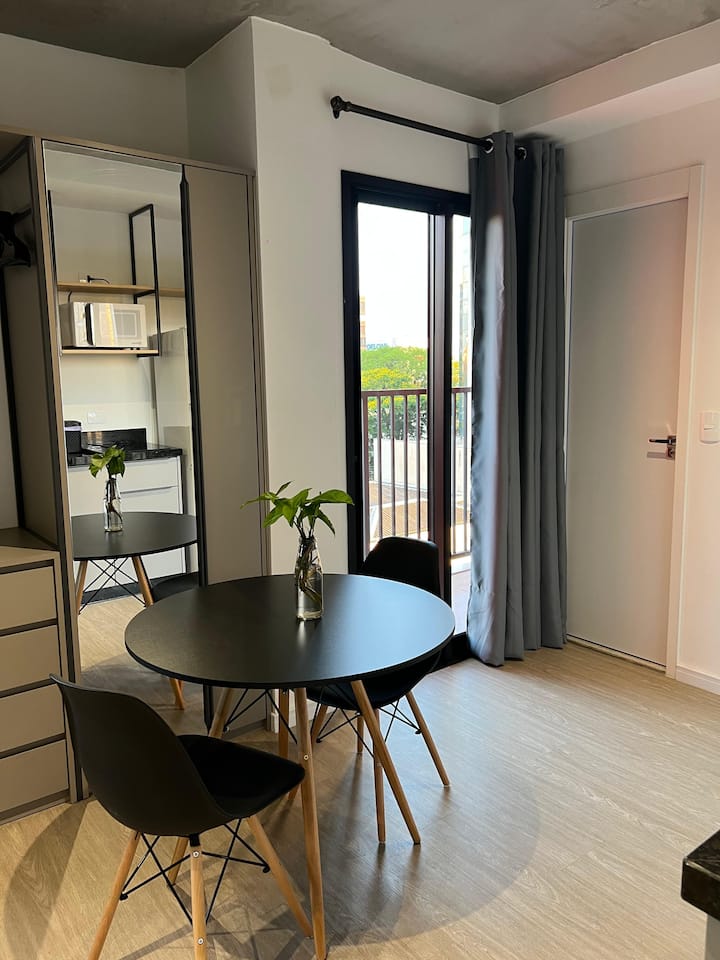 Studio No Centro | Piscina, Academia E Conforto - Maringá