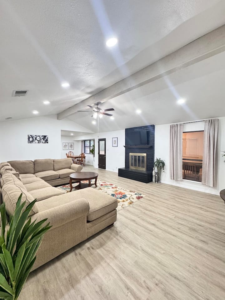 Updated Home In The Heart Of Round Rock, Tx - Round Rock, TX
