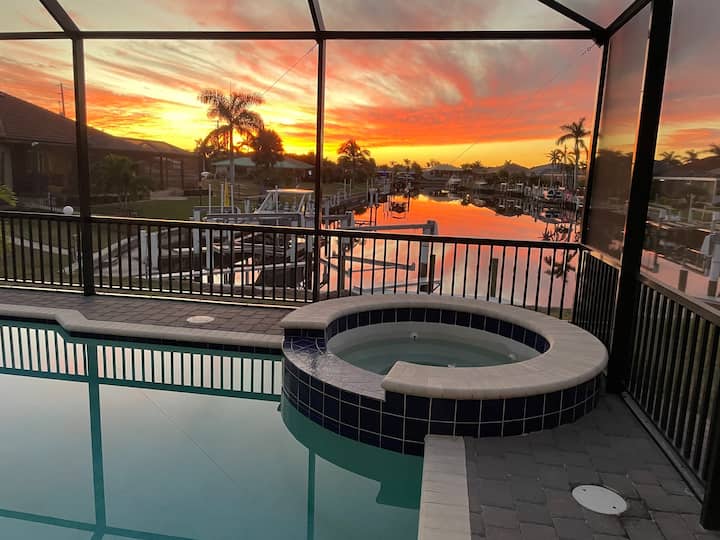 Gorgeous Sunset Views At New Canal Oasis Pool/spa - Punta Gorda, FL