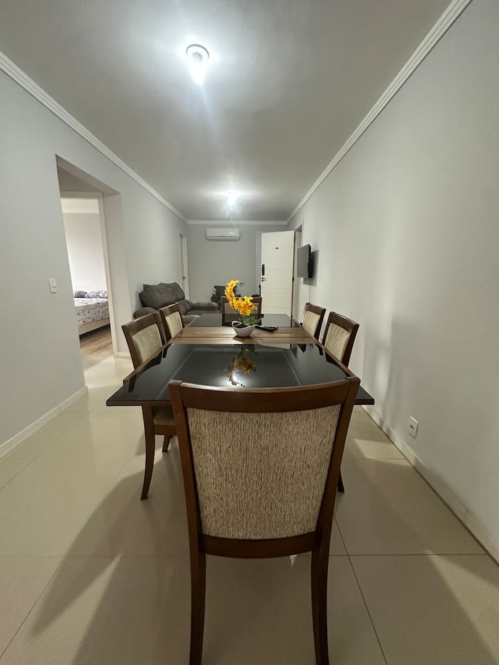 Apê Em Joinville P 6 Pessoas Super Espaçoso. - Joinville