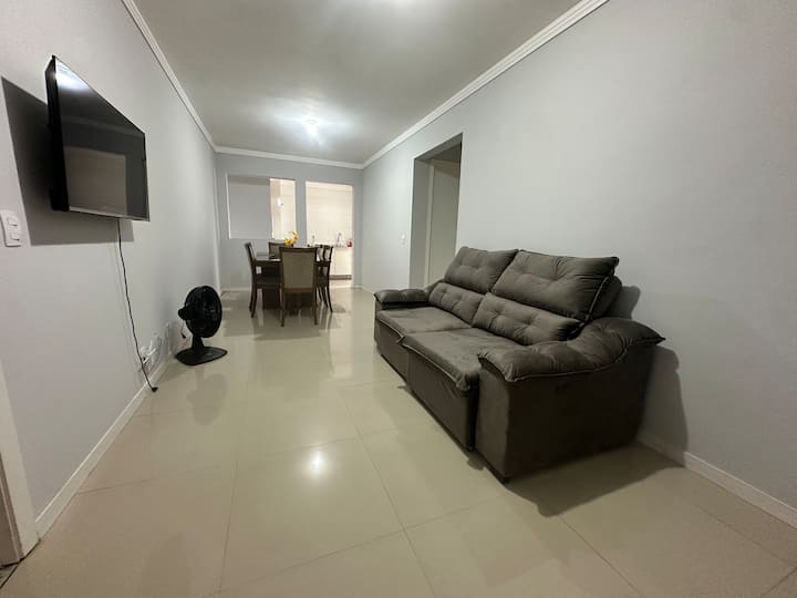 Apê Em Joinville P 6 Pessoas Super Espaçoso. - Joinville