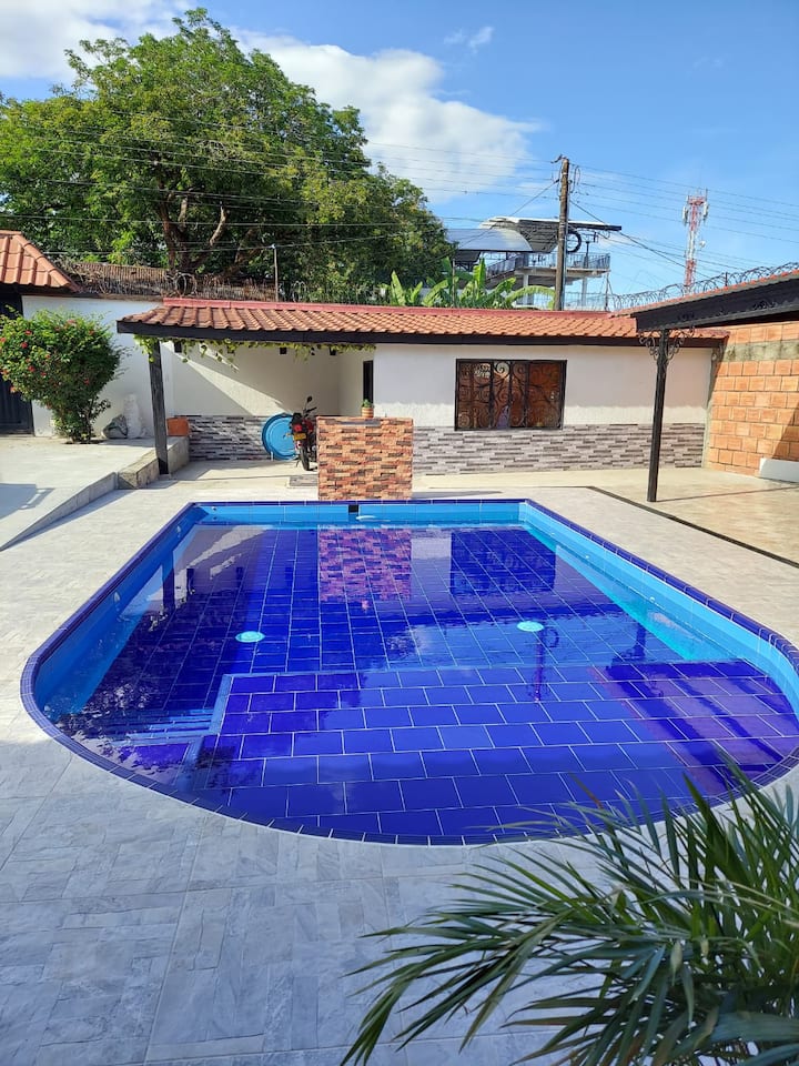 Poolside Paradise: 5 Br/5.5 Ba Oasis - Rivera