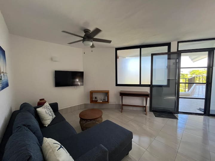 Two Bedroom Apartment Steps Away From The Beach - Cozumel